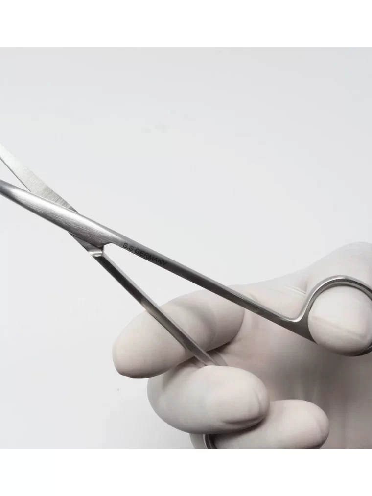 Tijera quirúrgica Metzenbaum curva Acero aleman - Instamedic